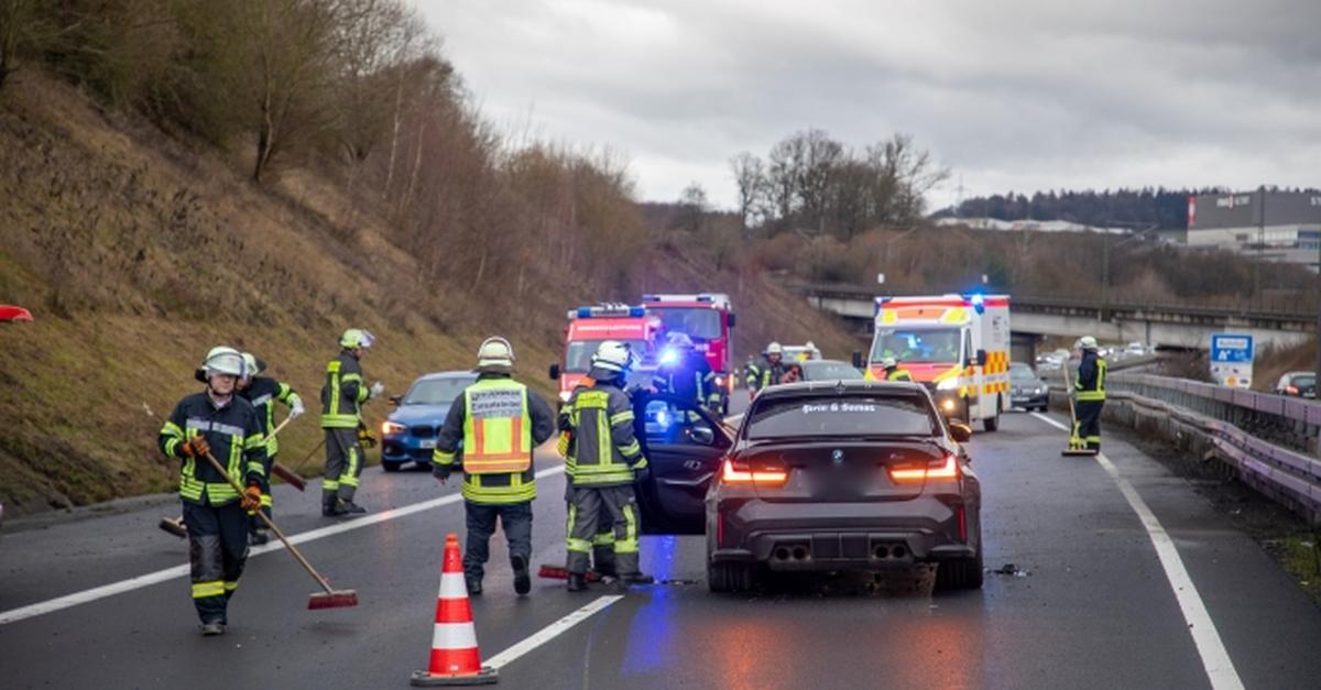 Flieden: Vier Leichtverletzte bei Unfall auf der A66 | Mittelhessen
